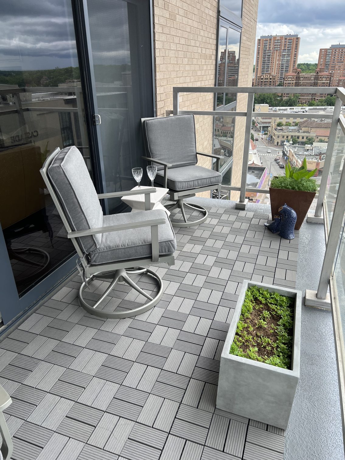 balcony | Parkway Towers Condominium